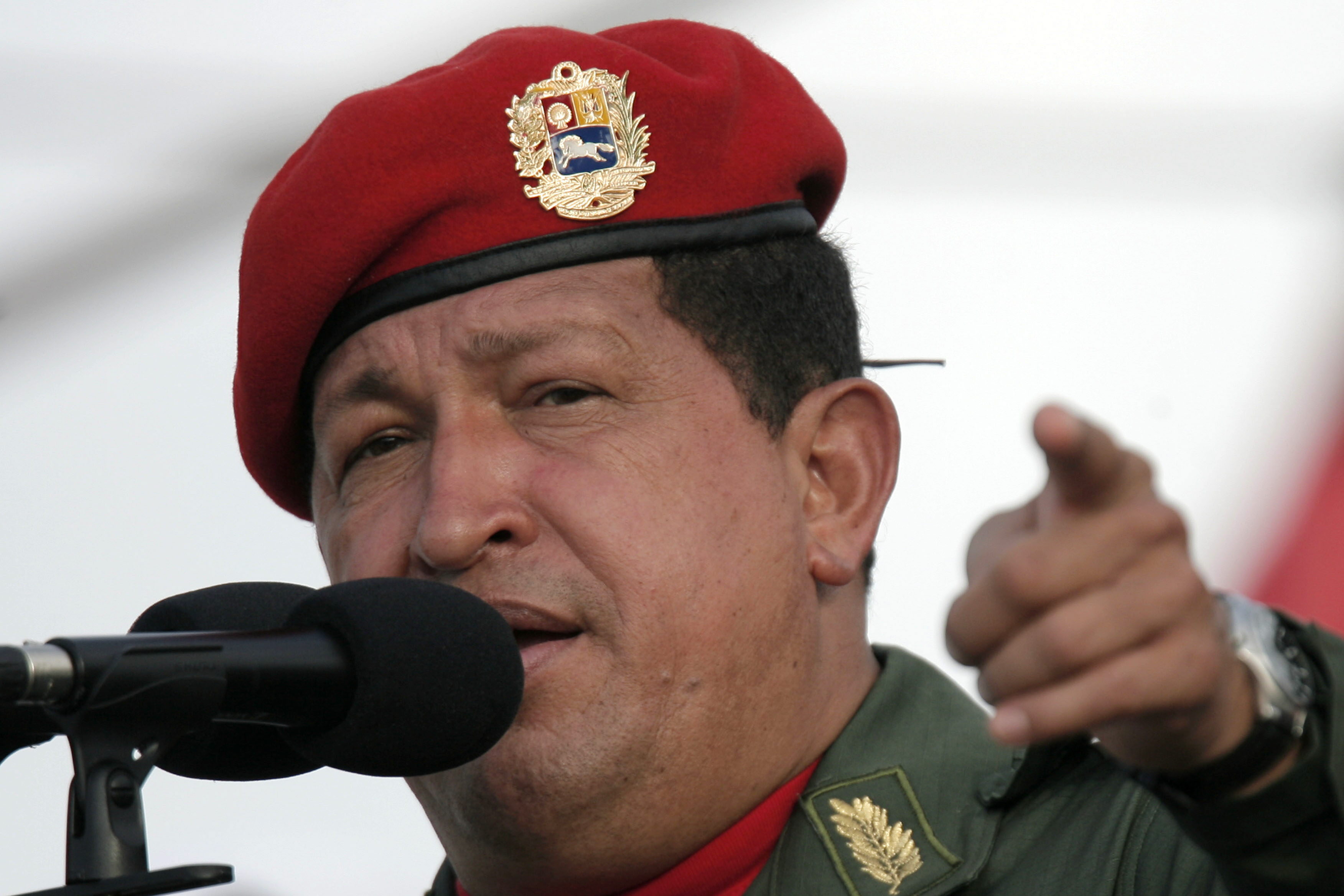 A red salute to Comrade Hugo Chavez! - Red Youth